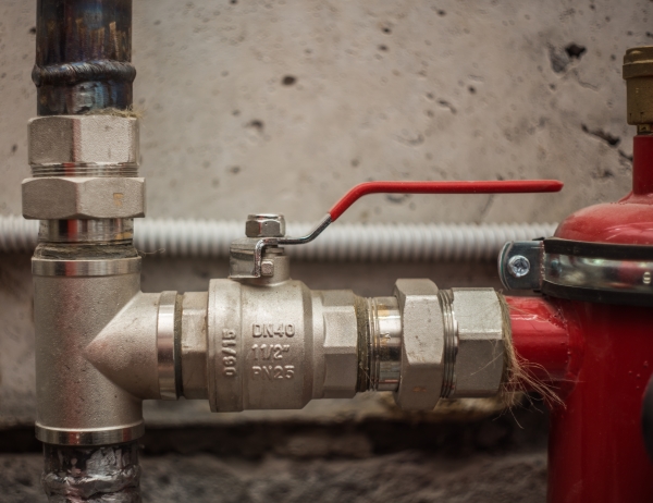 What Is an Automatic Water Shut Off Valve? | Mr.Rooter Plumbing